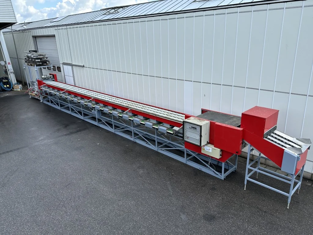 Aweta KG3-16+1 tomato sorting machine • Duijndam Machines