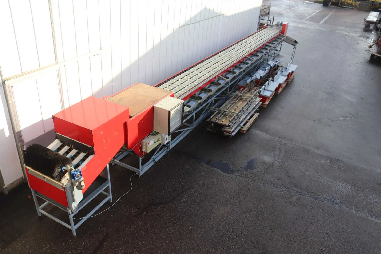 Aweta KG4-16+1 tomato sorting machine for colour and weight • Duijndam ...
