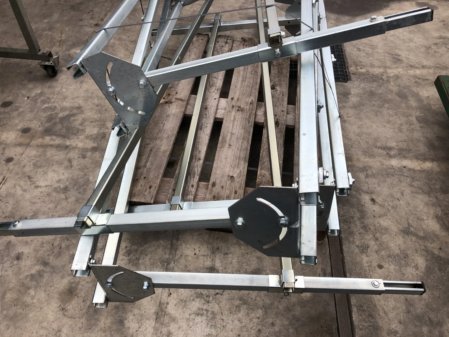 Aweta Megastar 1-10+1 sorting machine for mango • Duijndam Machines