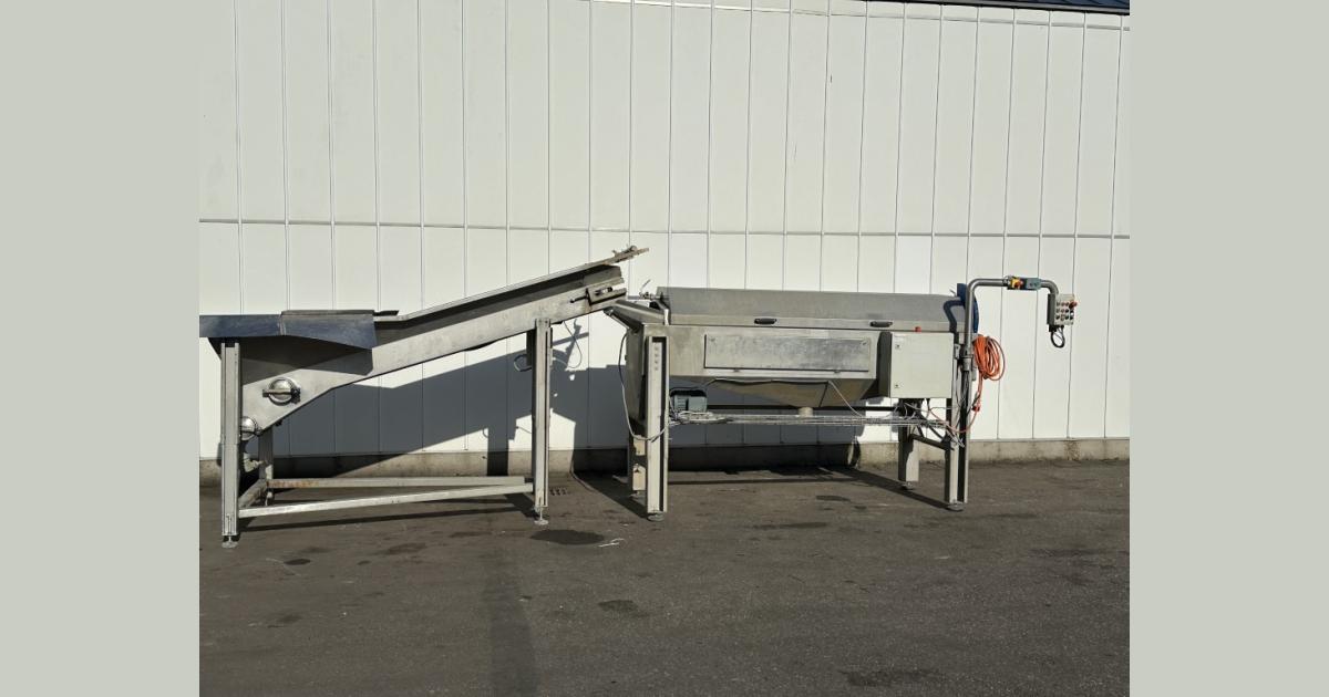 B.Miller brushing washer with hopper • Duijndam Machines