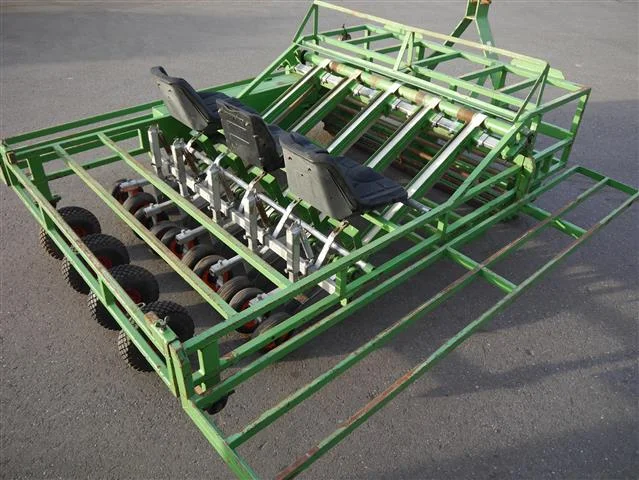 Basrijs soilblock planting machine for lettuce 5 rows • Duijndam Machines