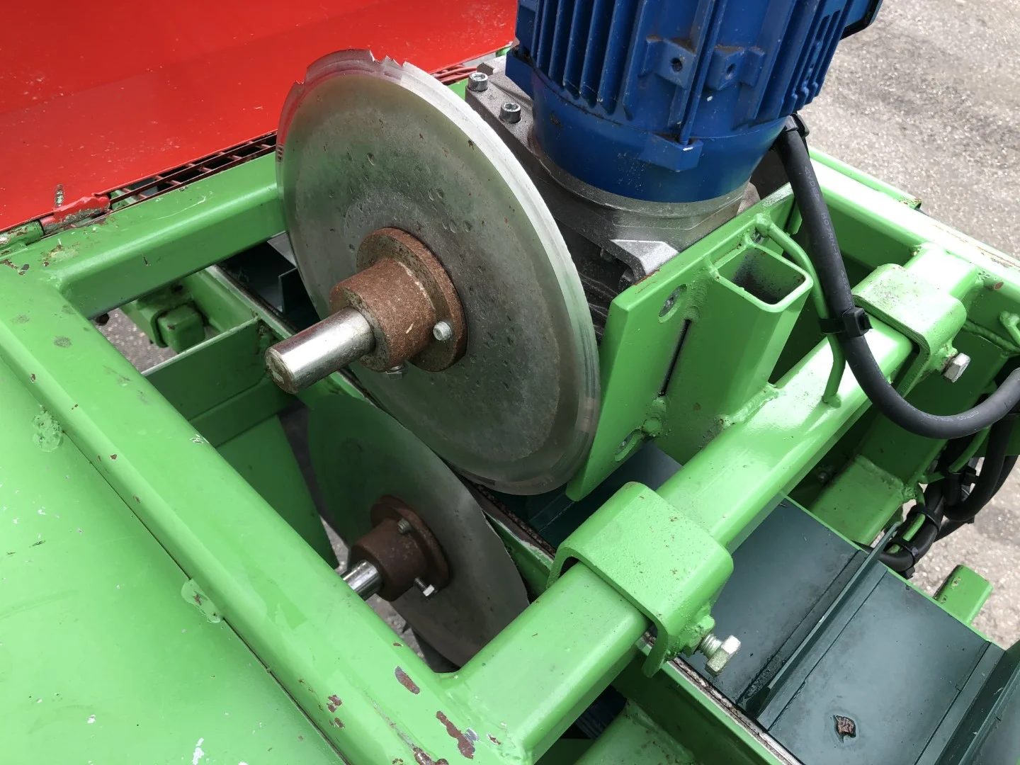 Basrijs cutting machine for maize and chicory • Duijndam Machines