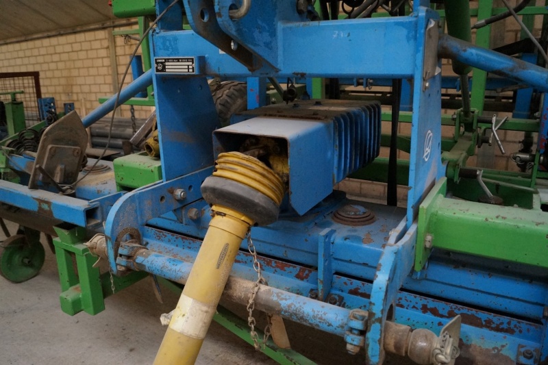 Basrijs leek hole punching machine dibbler 7 rows with lemken rotary ...