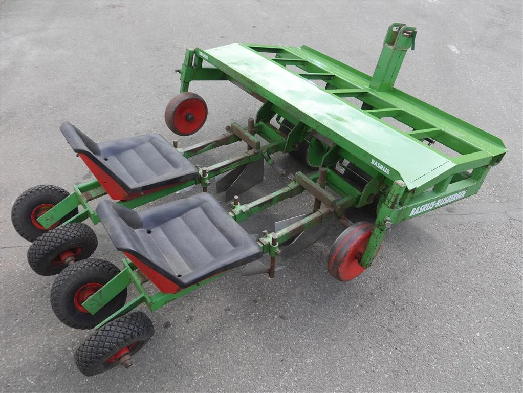 Basrijs Planting machine 2 rows • Duijndam Machines