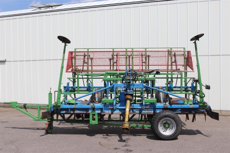 Basrijs leek hole punching machine dibbler 7 rows with lemken rotary ...