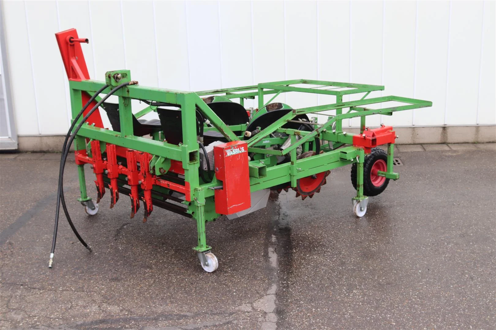 Basrijs 2 row planting machine type disc planter • Duijndam Machines