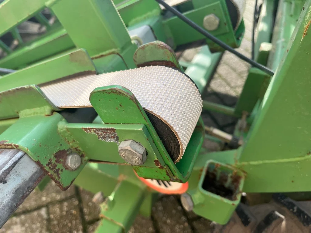 Basrijs self propelled soilblock planting machine for lettuce with ...