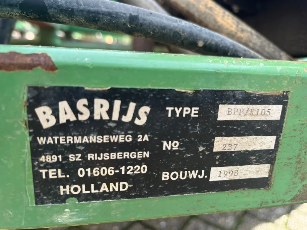 Basrijs self propelled soilblock planting machine for lettuce with ...