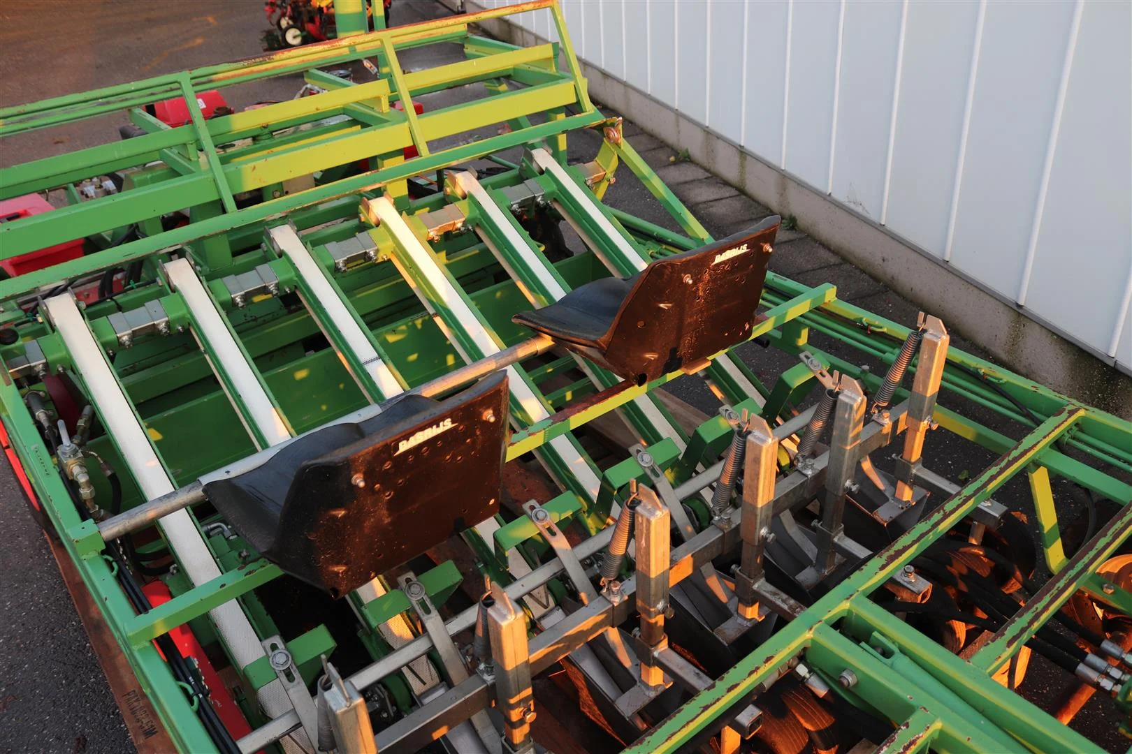 Basrijs self propelled soilblock planting machine for lettuce with ...