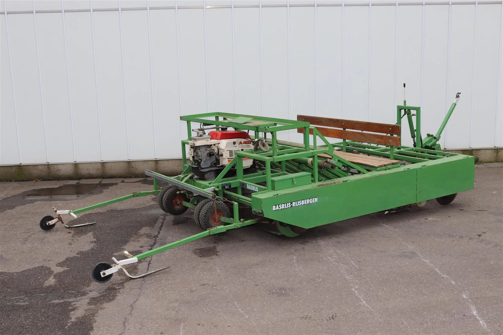 Basrijs self propelled soilblock planting machine for lettuce with ...