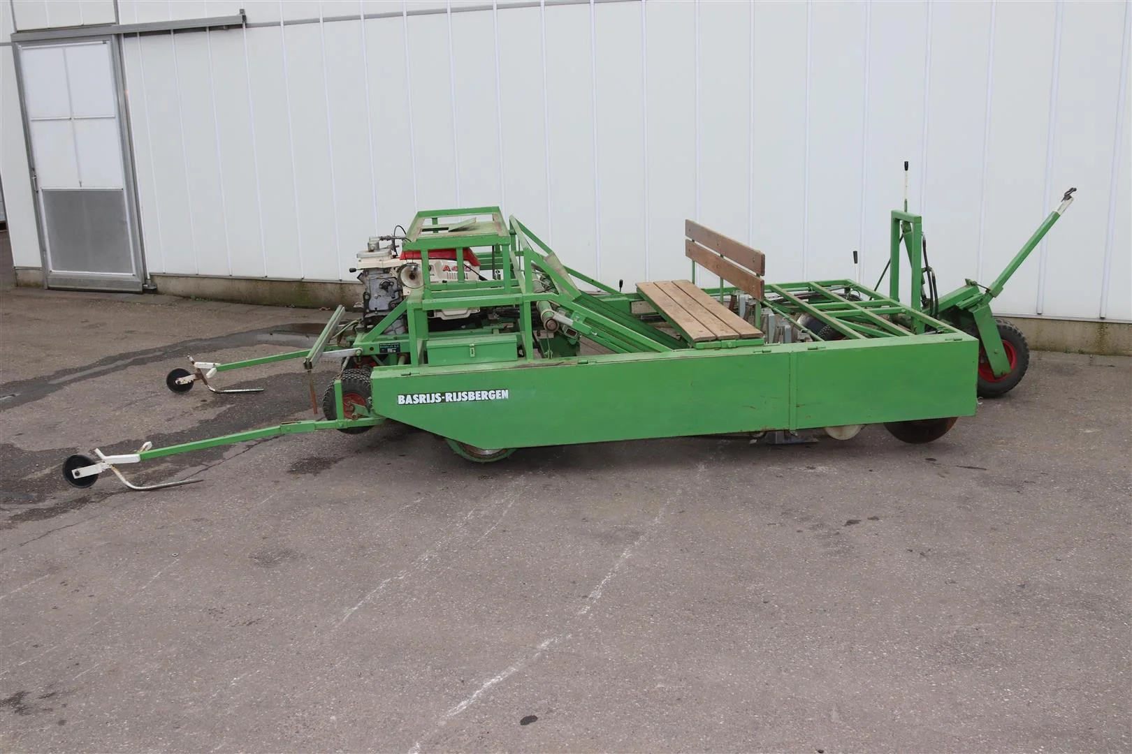 Basrijs self propelled soilblock planting machine for lettuce with ...