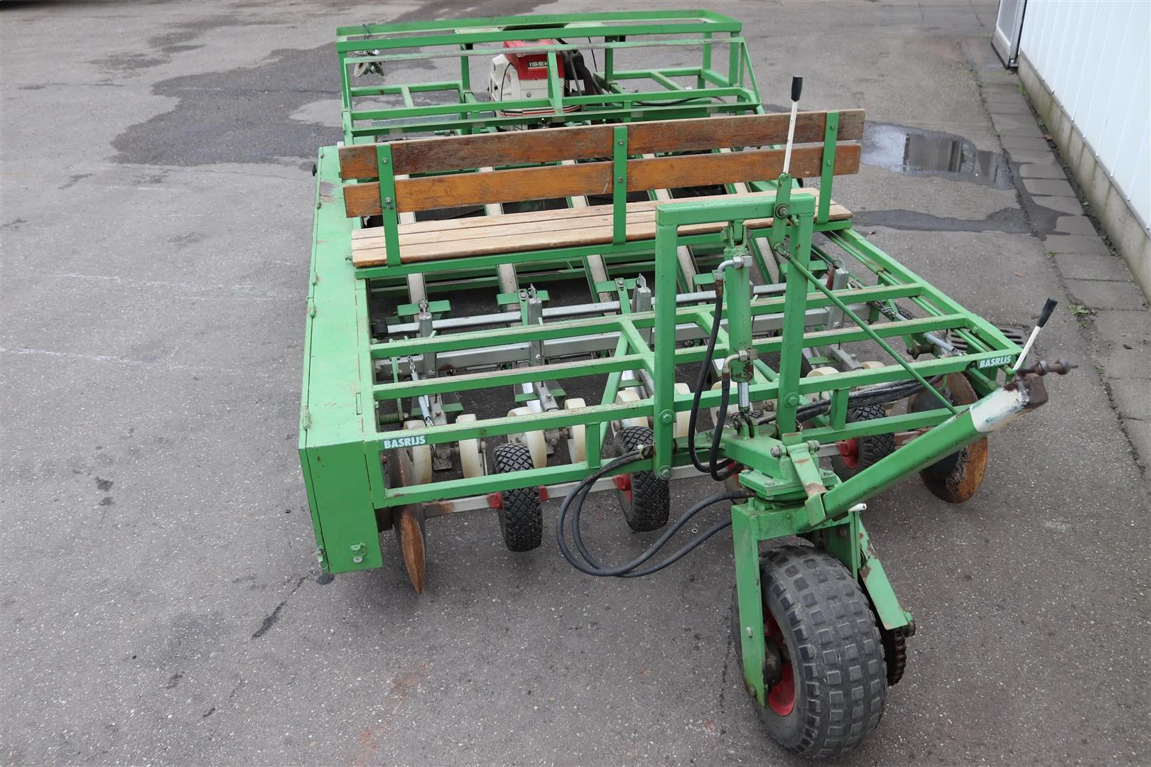 Basrijs self propelled soilblock planting machine for lettuce with ...