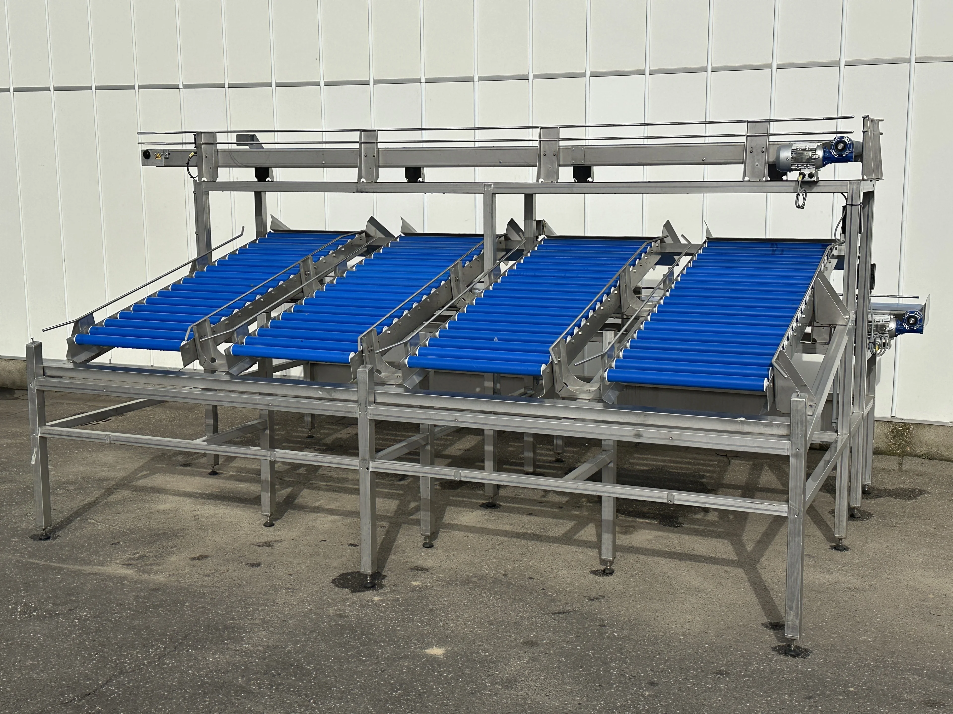 BCK production and packaging line with roller conveyors • Duijndam Machines