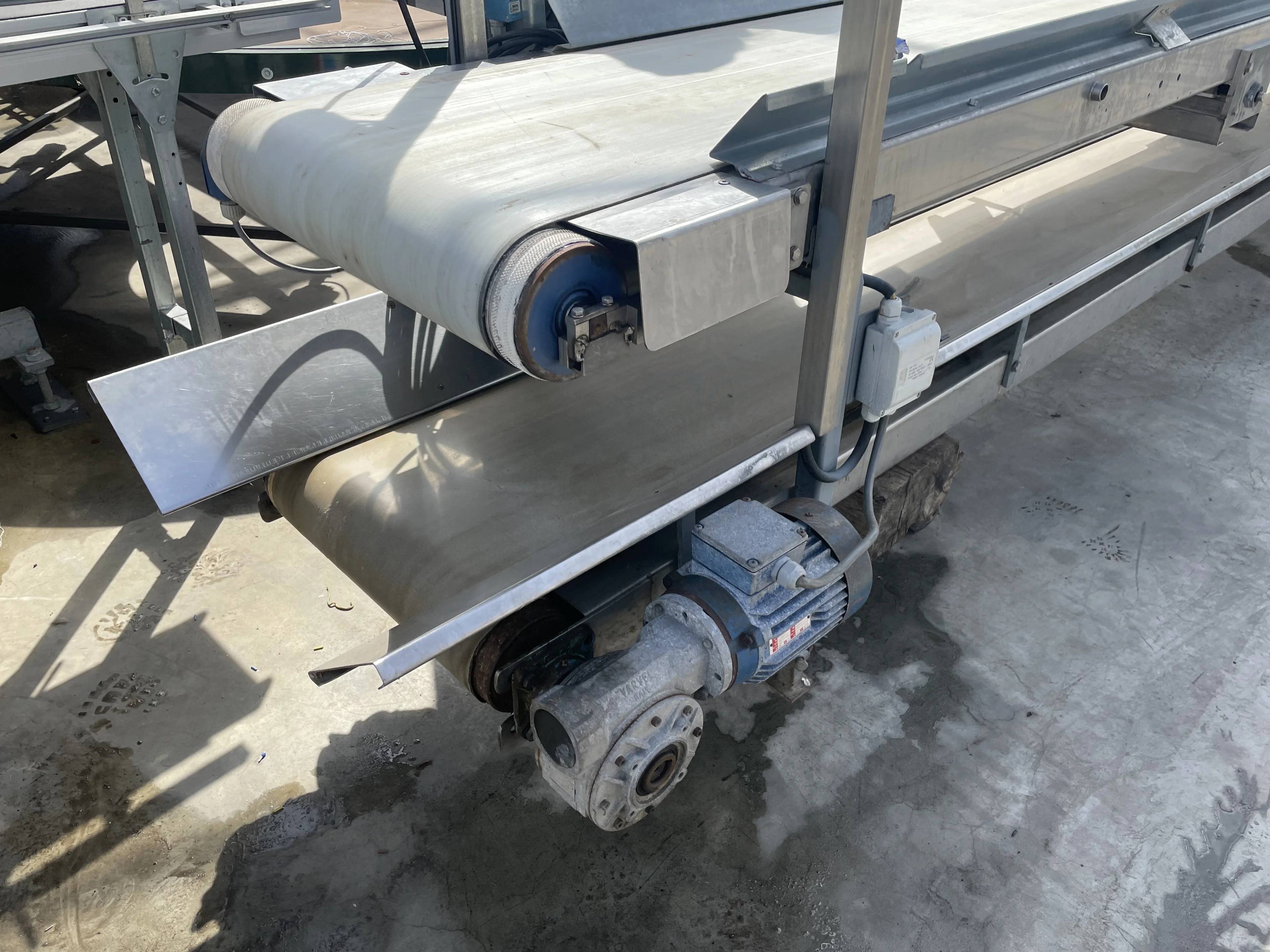 Beerepoot double conveyor • Duijndam Machines