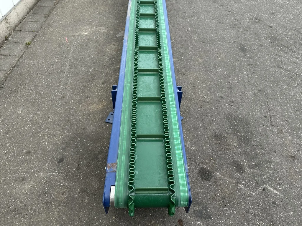 Beerepoot opvoerband met dubbele bocht 430 +130 +105 • Duijndam Machines