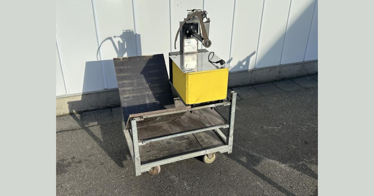 Bercomex CRM bindmachine op bindkar • Duijndam Machines