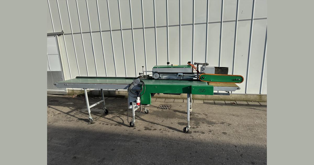 Bercomex debulbing machine for tulips • Duijndam Machines