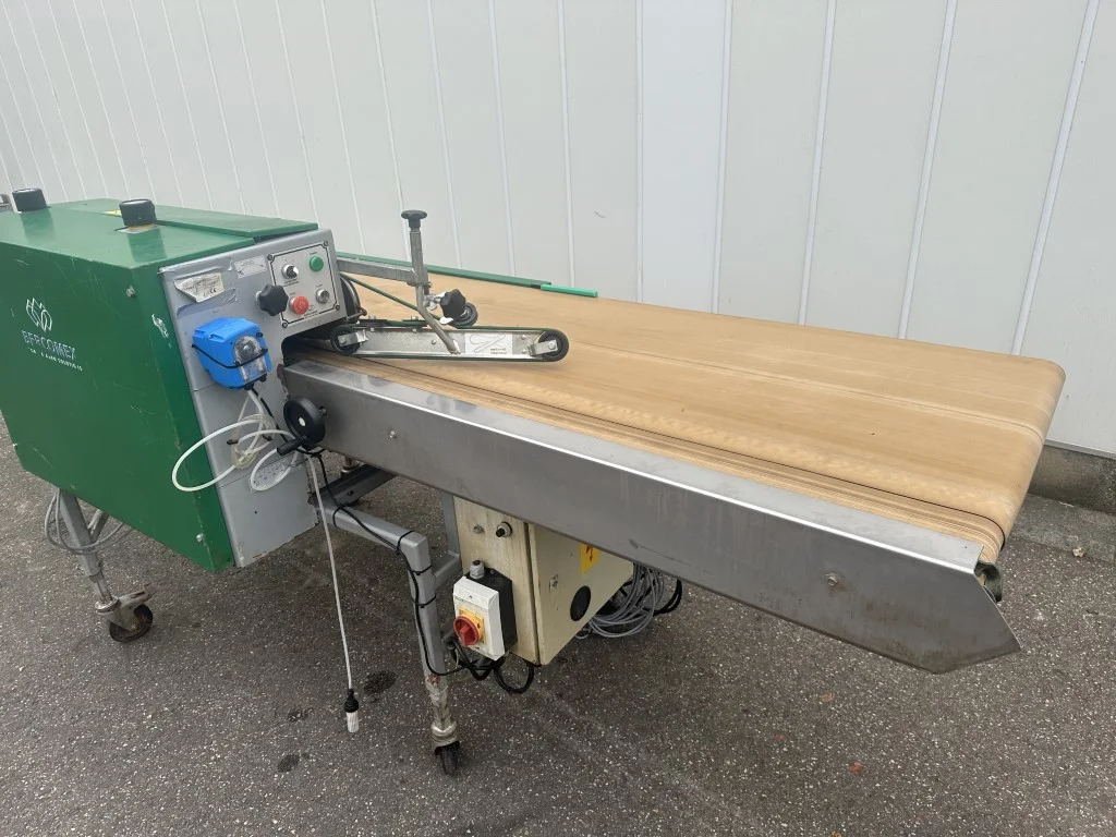 Bercomex ONB 11 debulbing machine for tulips • Duijndam Machines