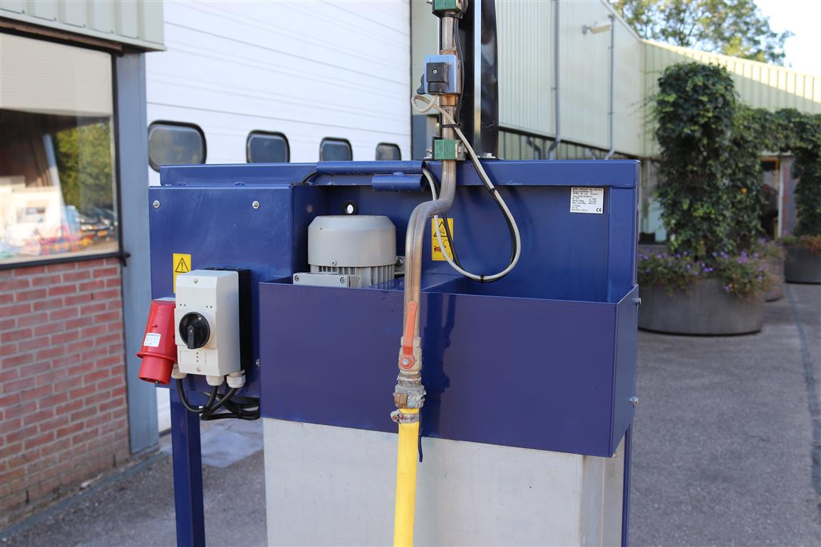 Berg bucket filling system for flowers • Duijndam Machines