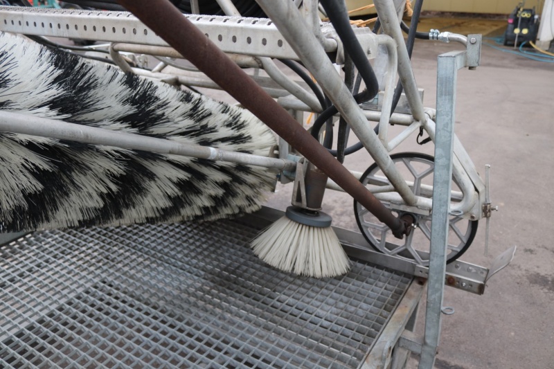 Besseling Roofmaster greenhouse roof washing machine 480 cm • Duijndam ...