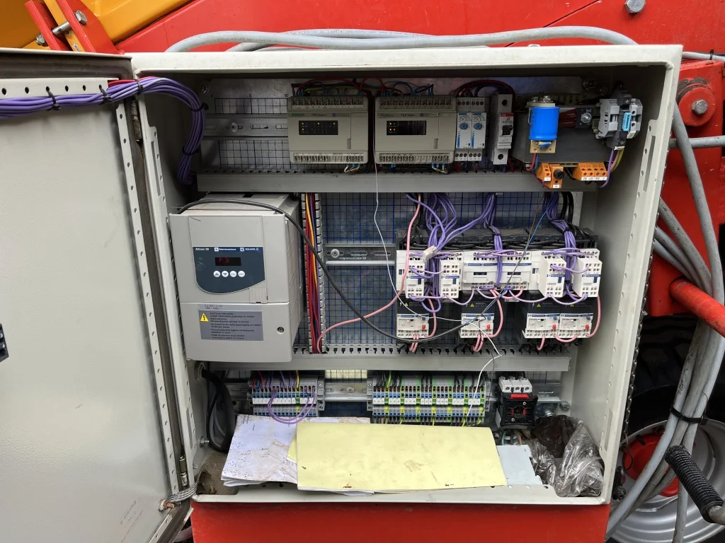 Bijlsma Hercules Jumbo 2400 receiving hopper • Duijndam Machines