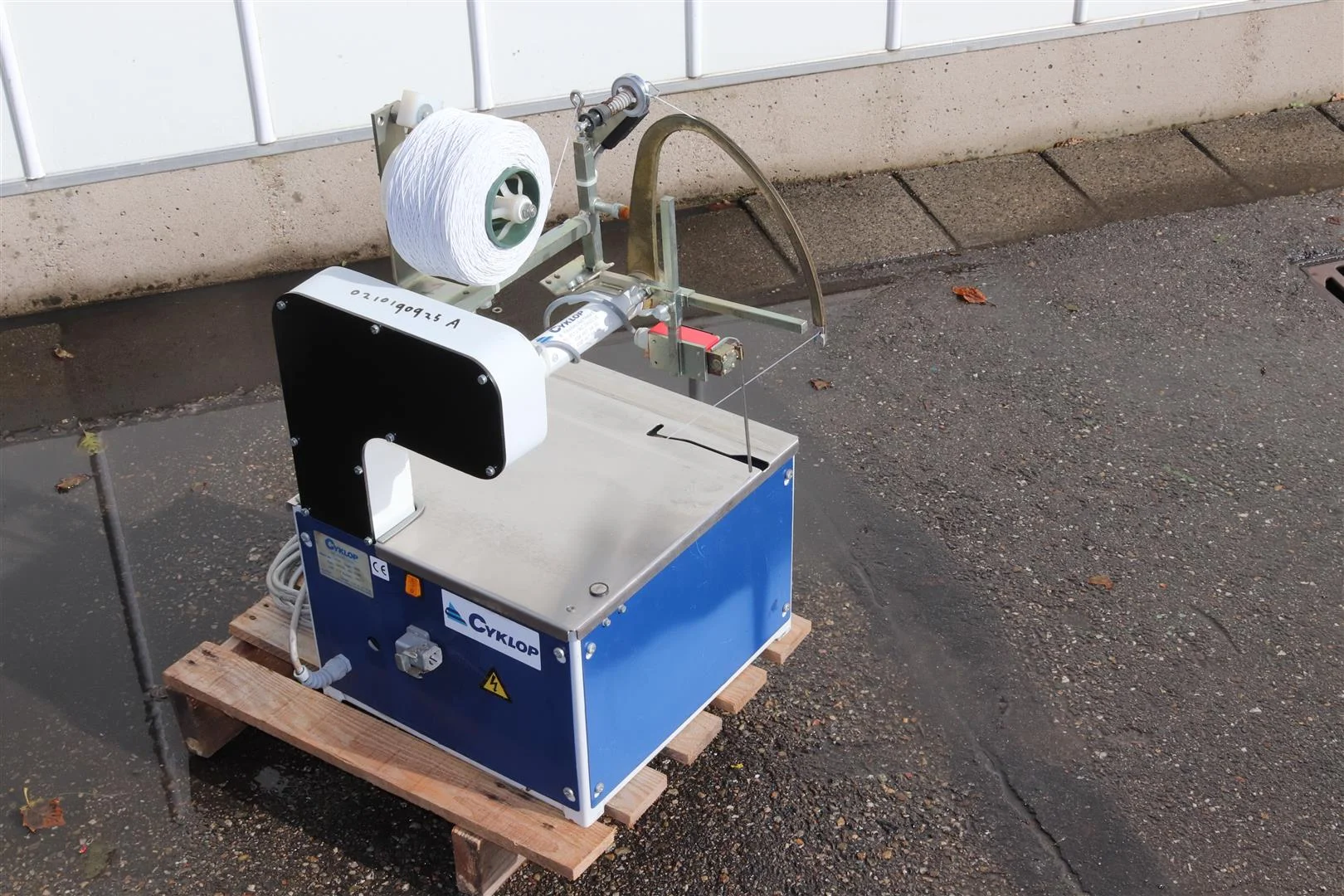 Cyklop binding machine Axro mini • Duijndam Machines