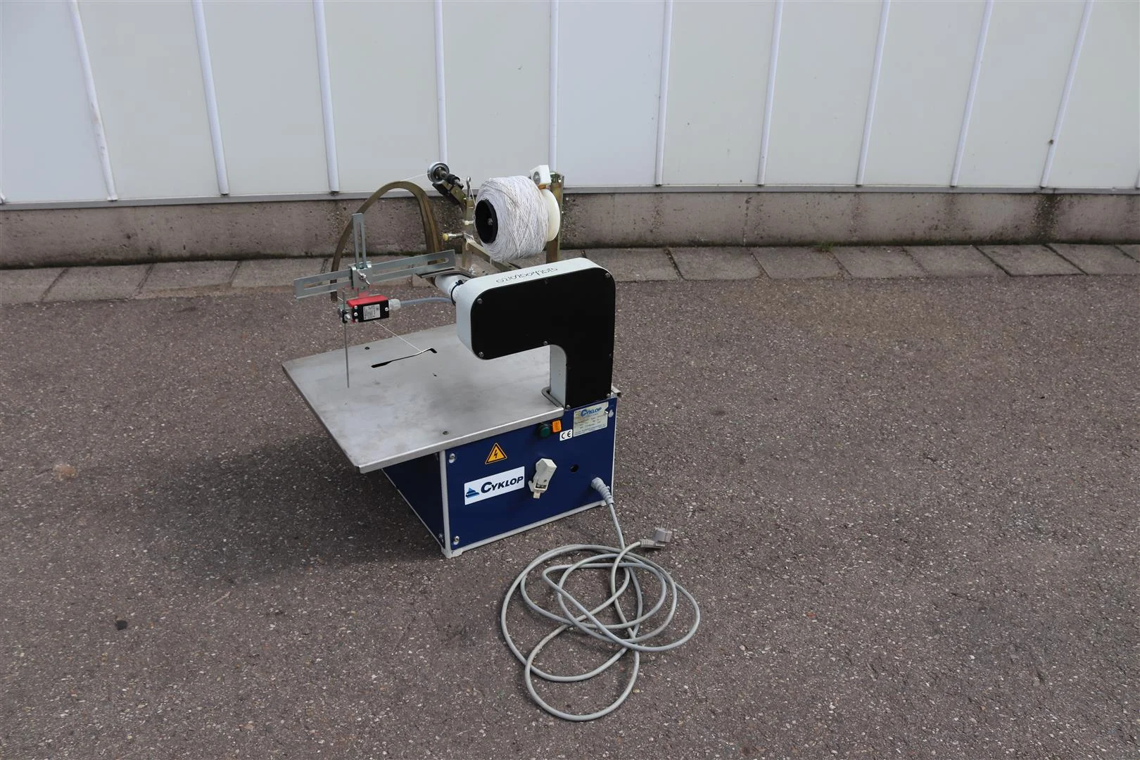 Cyklop binding machine Axro mini • Duijndam Machines