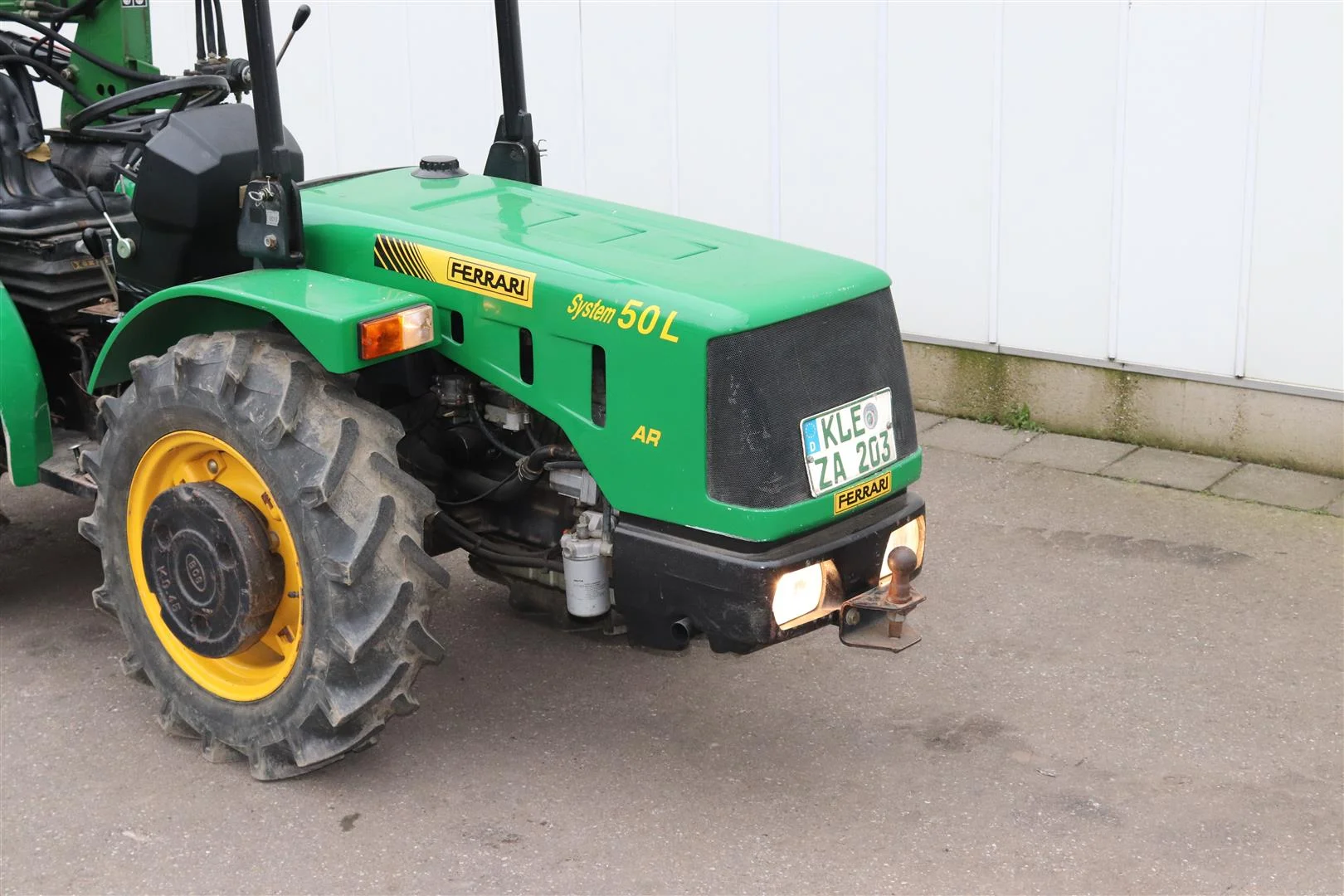 Ferrari 50 L AR reversible tractor with articulated steering and ...