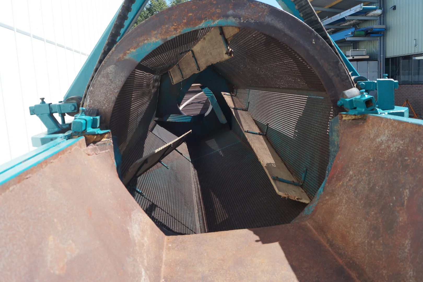 Botman barrel washer for bulbs • Duijndam Machines