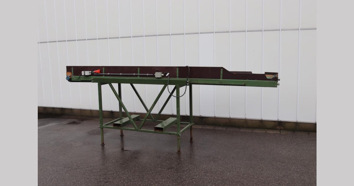 Schouten box filling conveyor 400 x 63 cm • Duijndam Machines