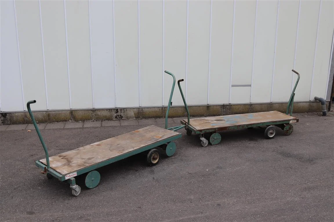 B&S harvesting piperail trolleys • Duijndam Machines