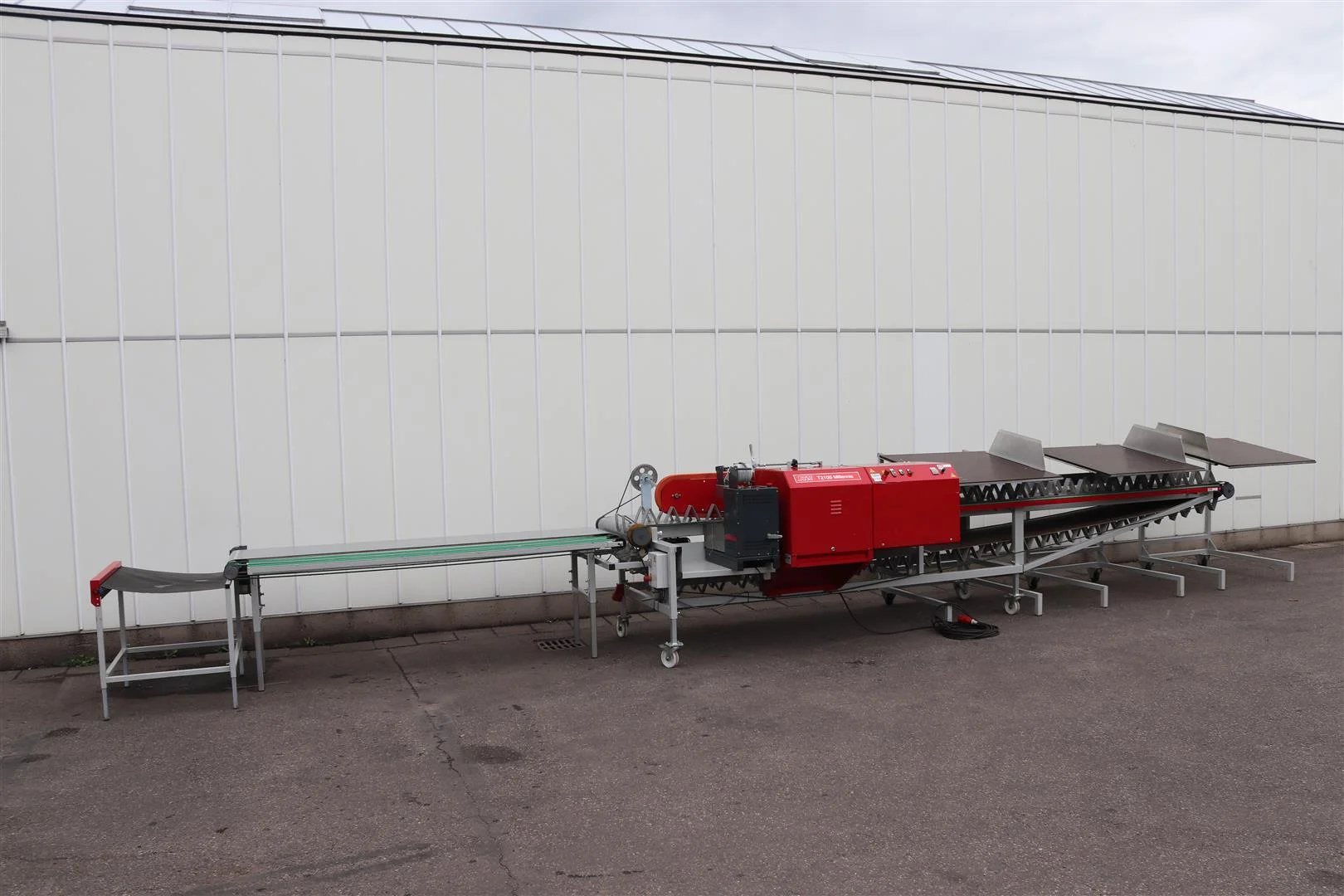 BTM T2100 flower processing machine • Duijndam Machines