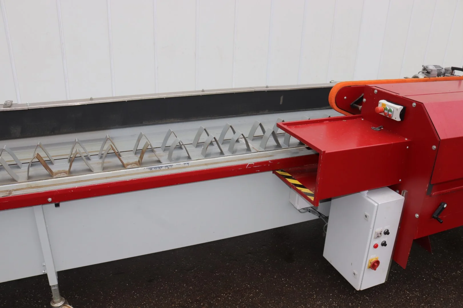 BTM T4000 flower processing machine • Duijndam Machines