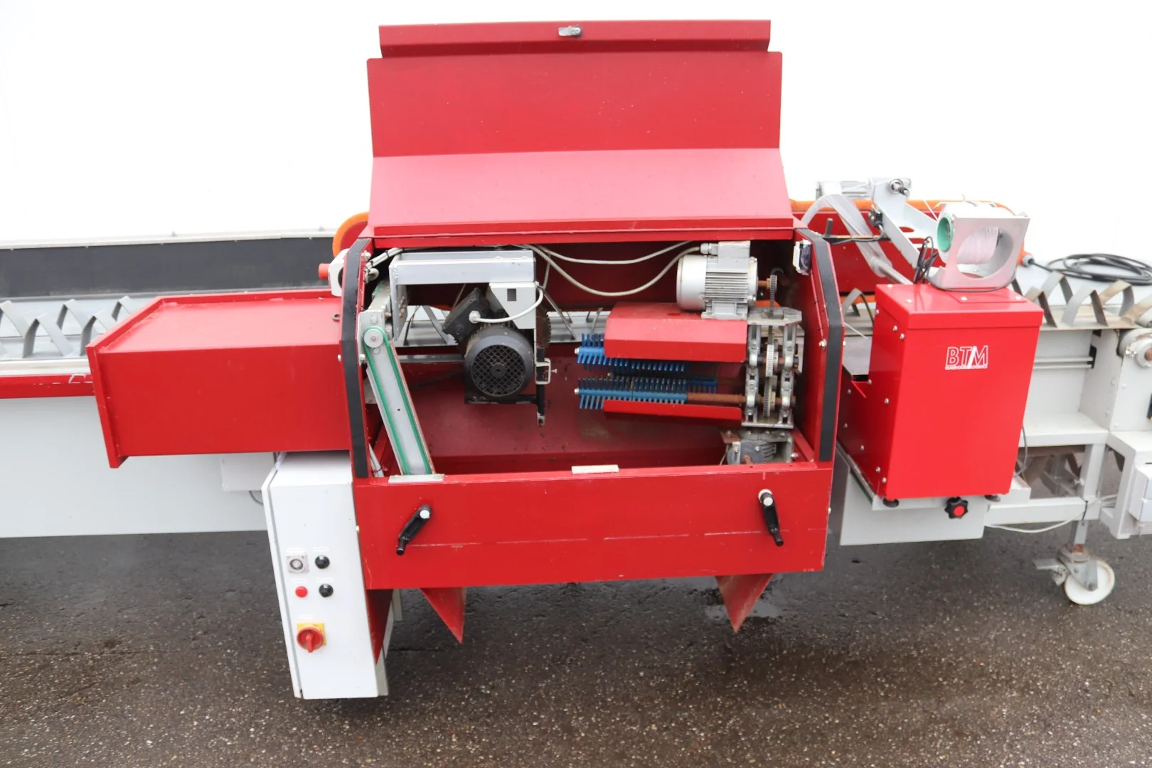 BTM T4000 flower processing machine • Duijndam Machines