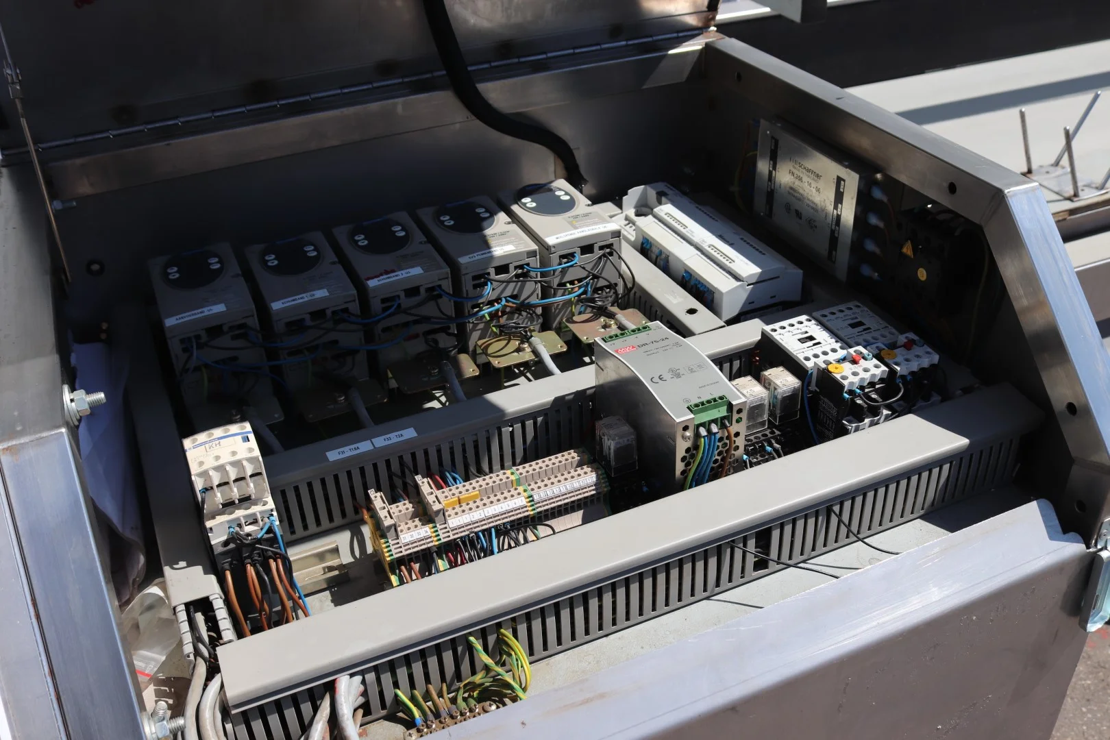 BTM T4100 flower processing machine • Duijndam Machines