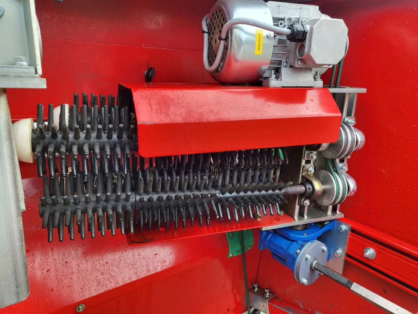 BTM T4100 flower processing machine • Duijndam Machines