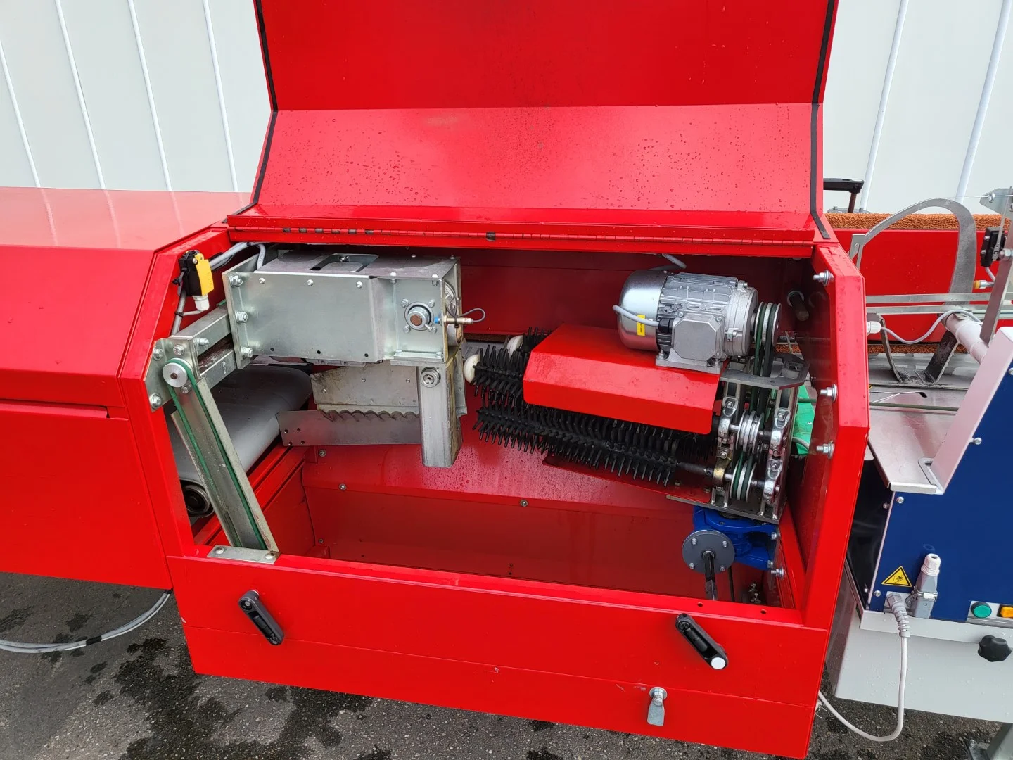 BTM T4100 flower processing machine • Duijndam Machines