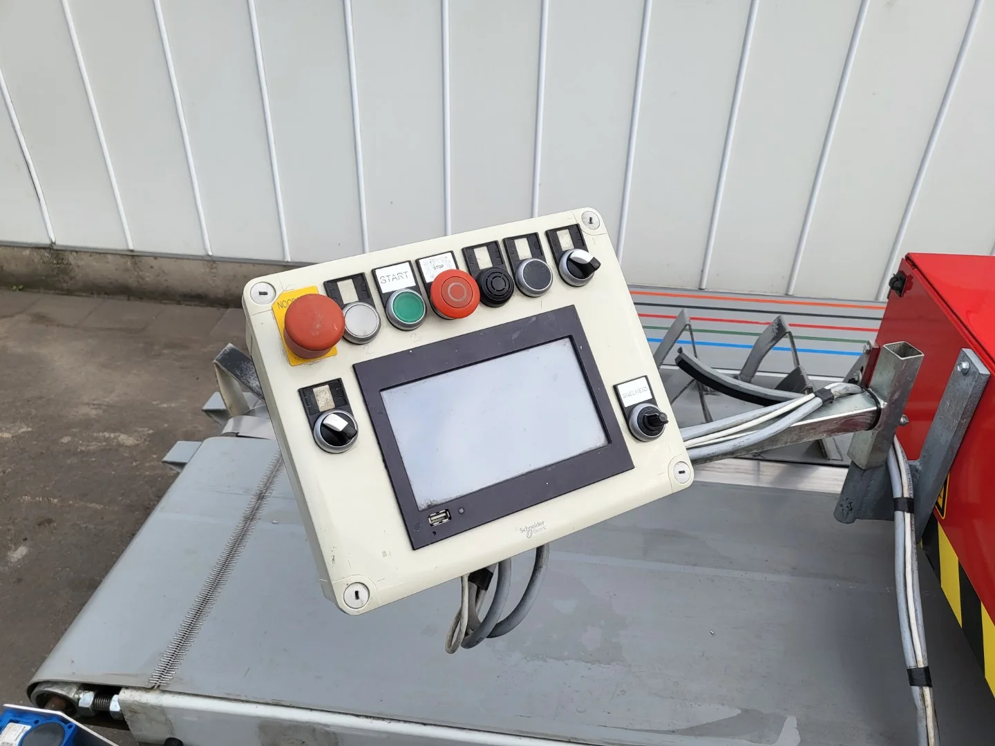 BTM T4100 flower processing machine • Duijndam Machines