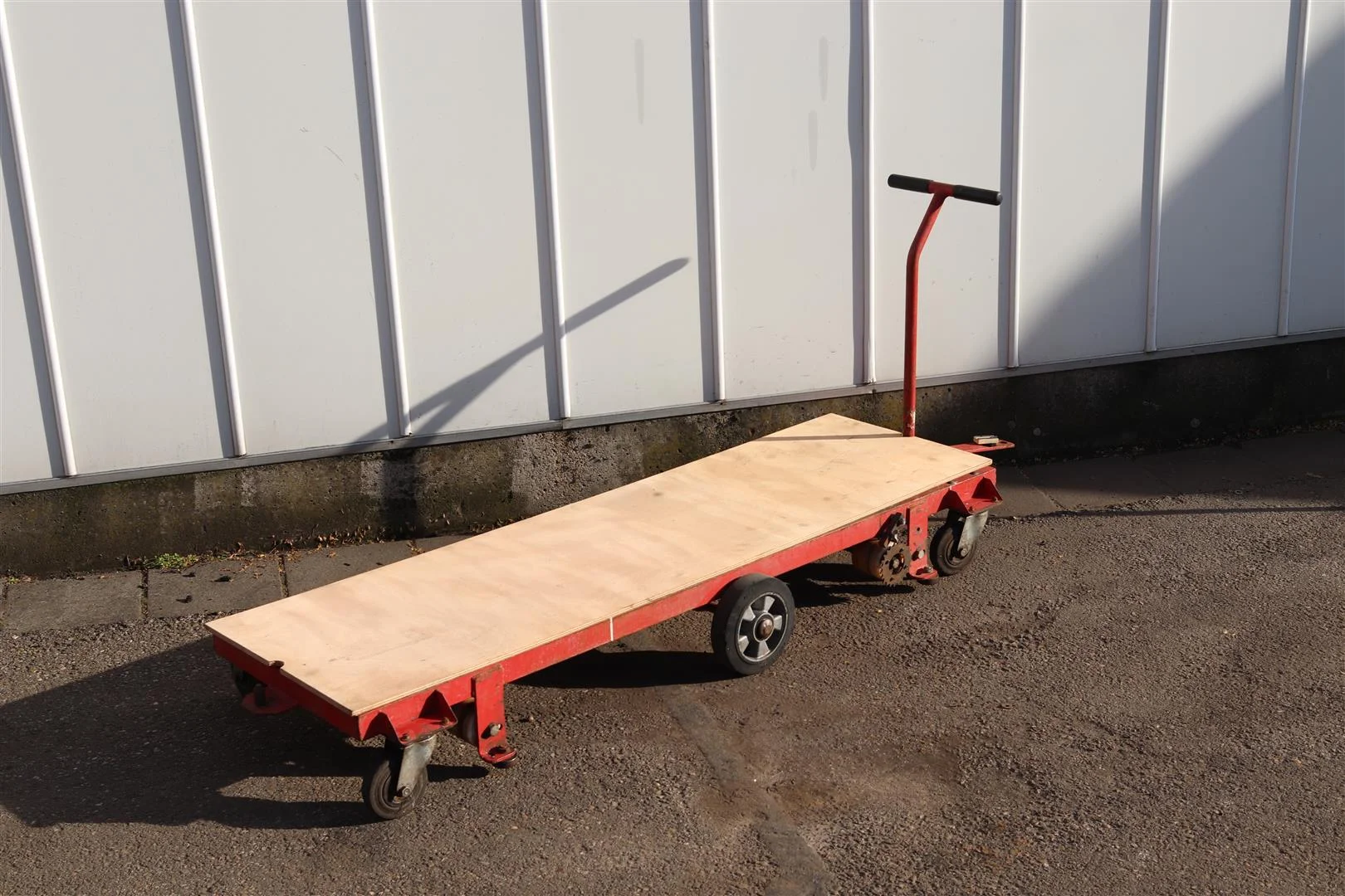 Berg Hortimove harvesting piperail trolley • Duijndam Machines