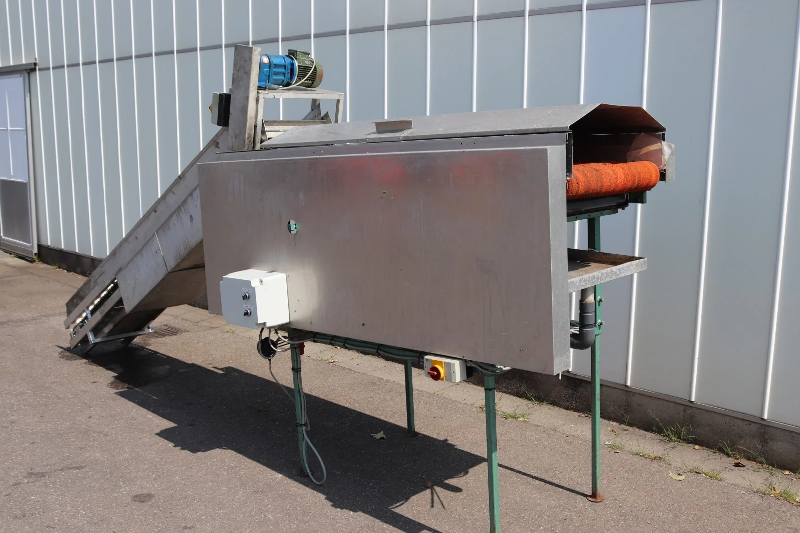 Buitendijk & Slaman (B&S) dryer for tomatoes with aluminium elevator ...