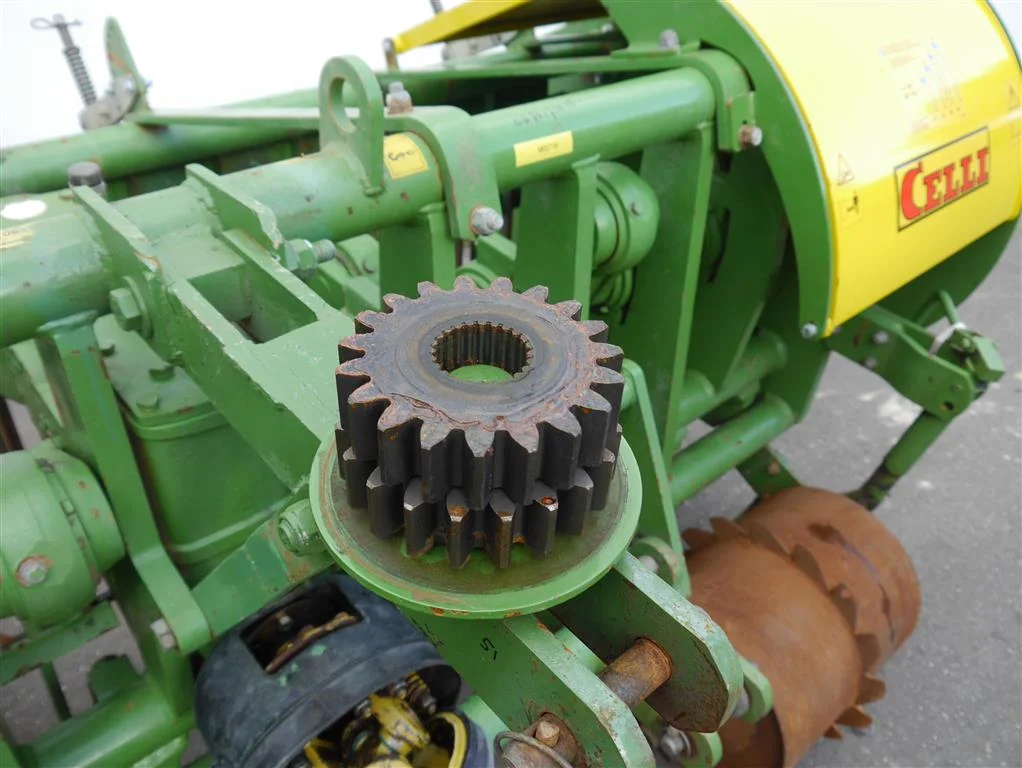 Celli spading machine 300 cm • Duijndam Machines