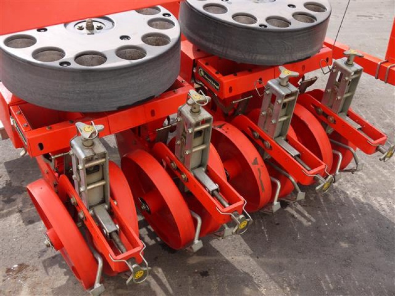 Checchi & Magli Dual 12 Gold planting machine • Duijndam Machines