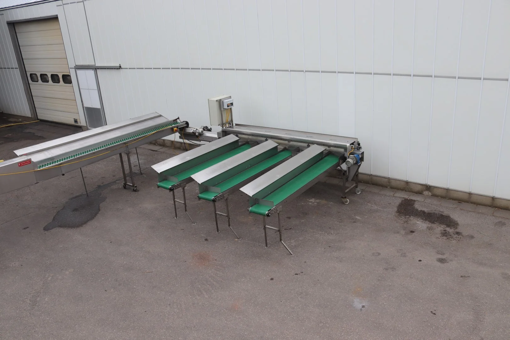 Christiaens semi-automatic grading machine and washer for asparagus ...