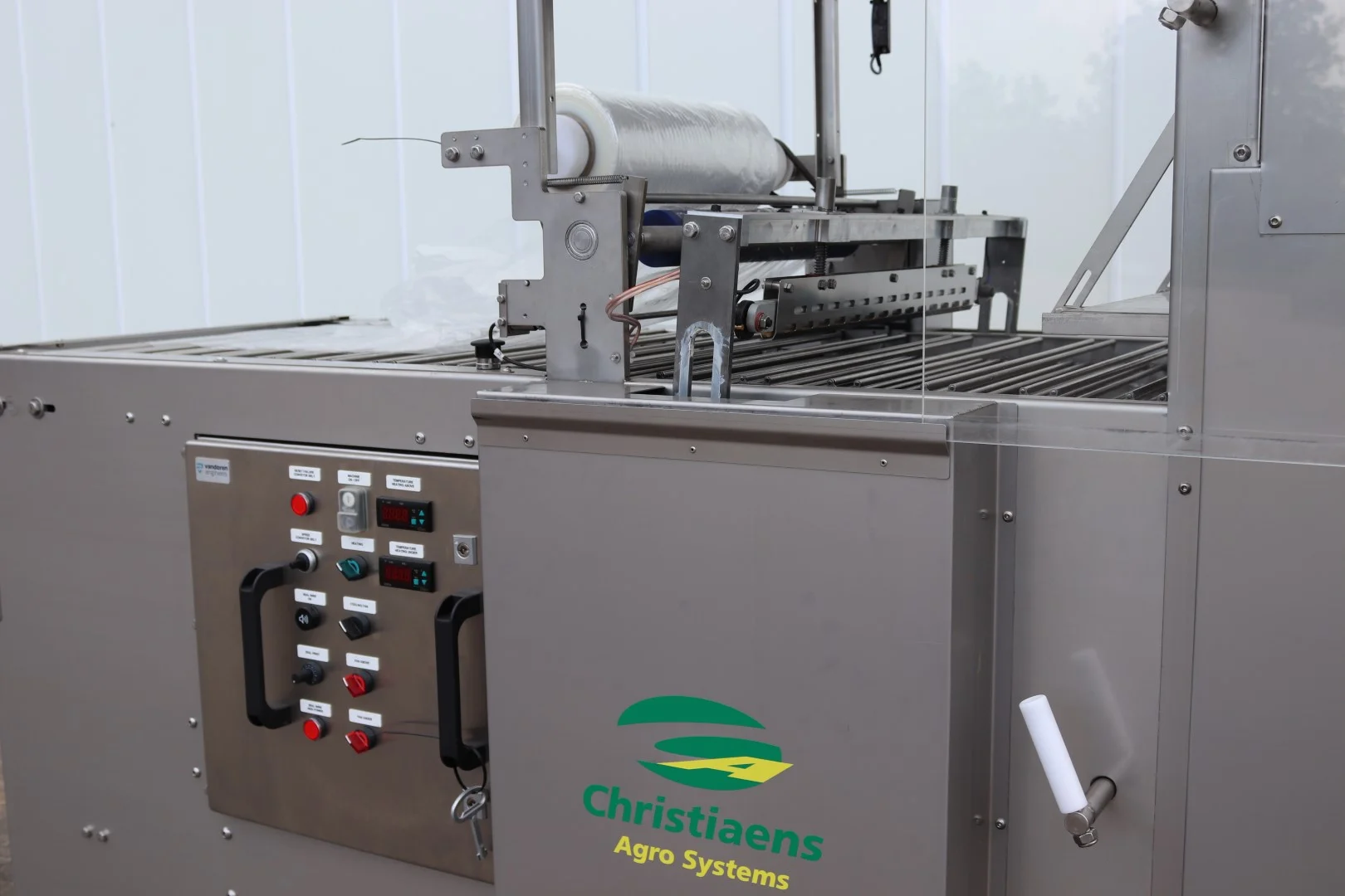 Christiaens CS01S new cucumber sealer shrink wrapper • Duijndam Machines