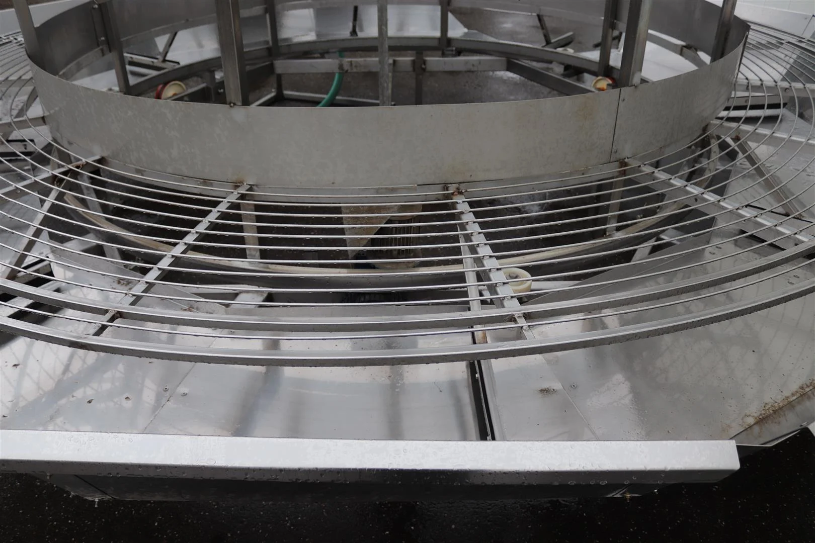 Christiaens stainless steel carousel for leek 4,5 meter Ø • Duijndam ...