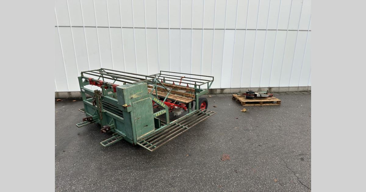 Compact Bruno 160 R4 transplanter voor 4 rijen voor perskluitjes ...