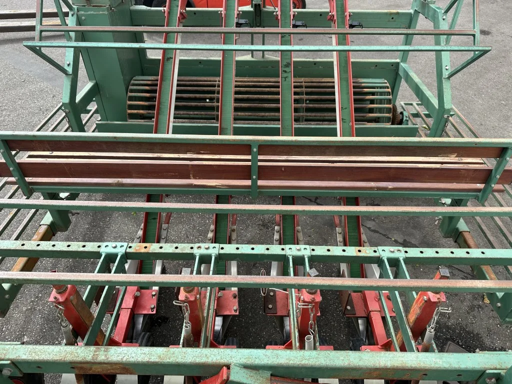 Compact Bruno planting machine transplanter for soilblock 4 rows for ...