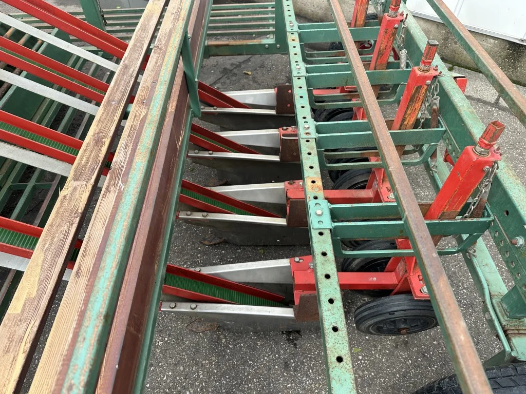 Compact Bruno planting machine transplanter for soilblock 4 rows for ...