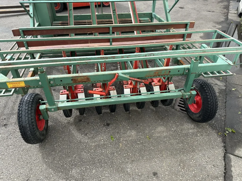 Compact Bruno planting machine transplanter for soilblock 4 rows for ...