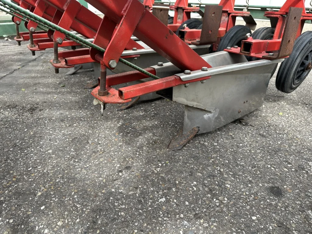 Compact Bruno planting machine transplanter for soilblock 4 rows for ...